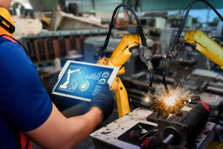 Top 10 Job Oriented Courses for EEE Students [2025]