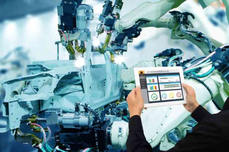 Top 10 Job Oriented Courses for EEE Students [2025]